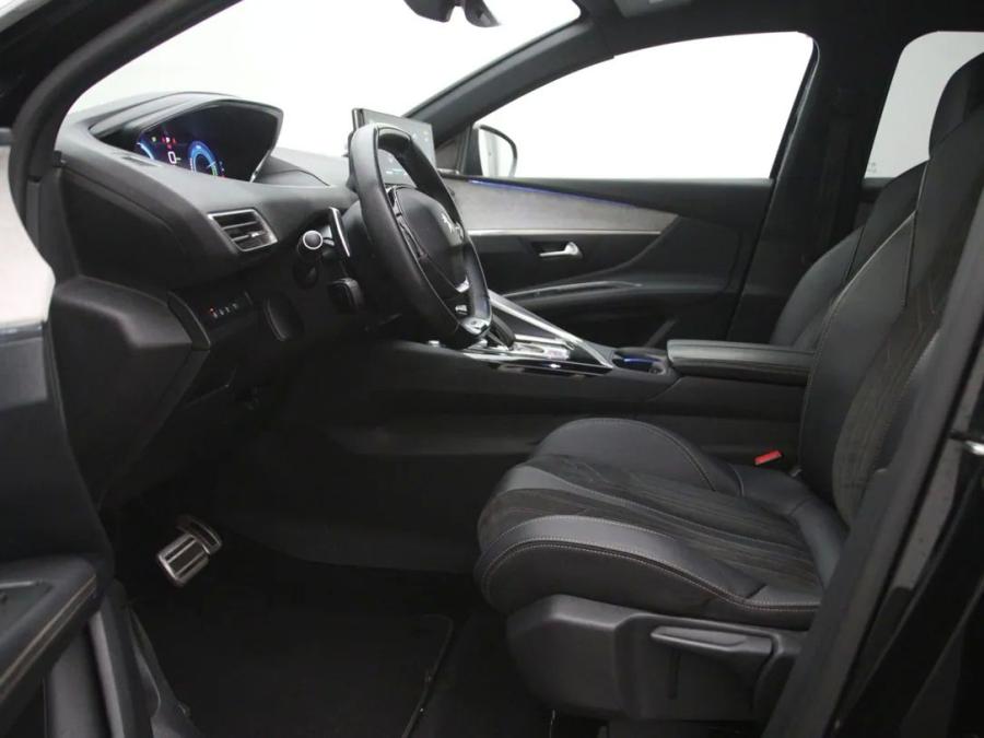 Peugeot 3008 2022 in Vilnius, with an engine capacity of 1.60 L and mileage of 154 thousand km for 19399 €, photo 5 on AUTOMOTO.COM.LV