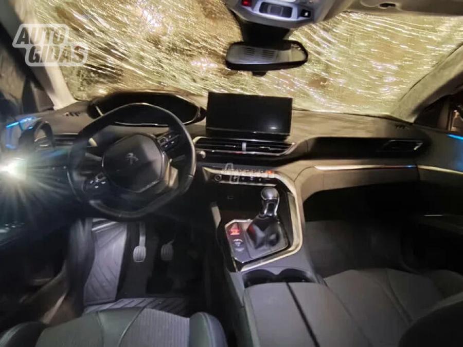Peugeot 3008 2022 in Kaunas, with an engine capacity of 1.20 L and mileage of 38 thousand km for 7250 €, photo 6 on AUTOMOTO.COM.LV