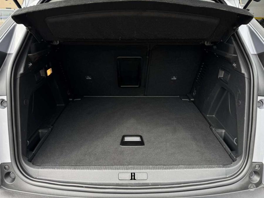 Peugeot 3008 2022 in Kaunas, with an engine capacity of 1.50 L and mileage of 170 thousand km for 14944 €, photo 18 on AUTOMOTO.COM.LV