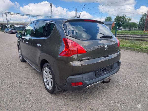 Green Peugeot 3008 2010 in Siauliai, with an engine capacity of 1.60 L and mileage of 254 thousand km for 2900 €, photo 4 on AUTOMOTO.COM.LV