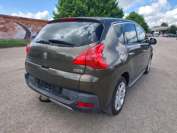 Green Peugeot 3008 2010 in Siauliai, with an engine capacity of 1.60 L and mileage of 254 thousand km for 2900 €, photo 6 on AUTOMOTO.COM.LV