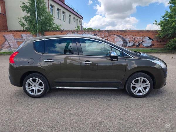 Green Peugeot 3008 2010 in Siauliai, with an engine capacity of 1.60 L and mileage of 254 thousand km for 2900 €, photo 7 on AUTOMOTO.COM.LV