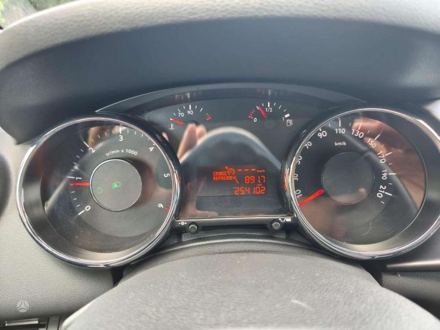 Zaļš Peugeot 3008 2010 Šauļi, ar dzinēja tilpumu 1.60 L un nobraukumu 254 tūkst. km par 2900 €, foto 16 vietnē AUTOMOTO.COM.LV