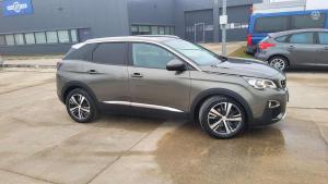 Green Peugeot 3008 2016 in Siauliai, with an engine capacity of 1.56 L and mileage of 207 thousand km for 12200 €, photo 3 on AUTOMOTO.COM.LV