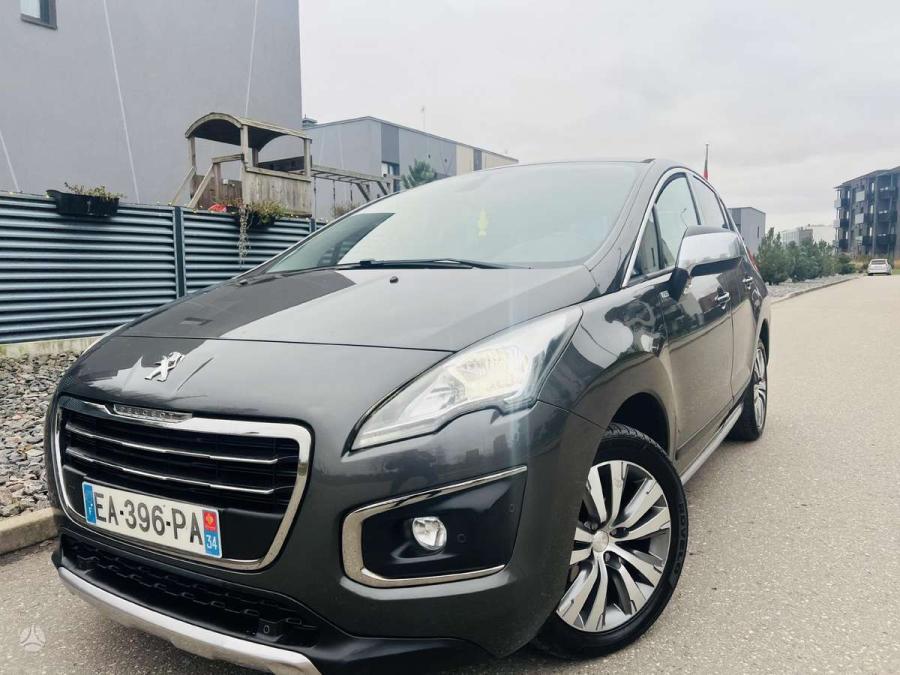 Green Peugeot 3008 2016 in Kaunas, with an engine capacity of 1.20 L and mileage of 121 thousand km for 5750 €, photo 2 on AUTOMOTO.COM.LV