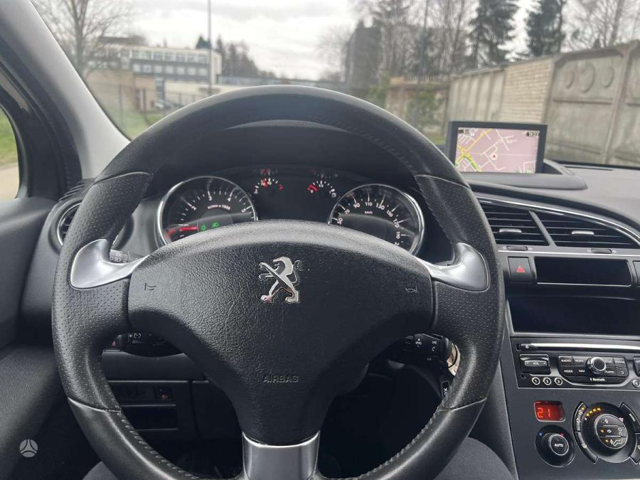 Green Peugeot 3008 2016 in Kaunas, with an engine capacity of 1.20 L and mileage of 121 thousand km for 5750 €, photo 30 on AUTOMOTO.COM.LV