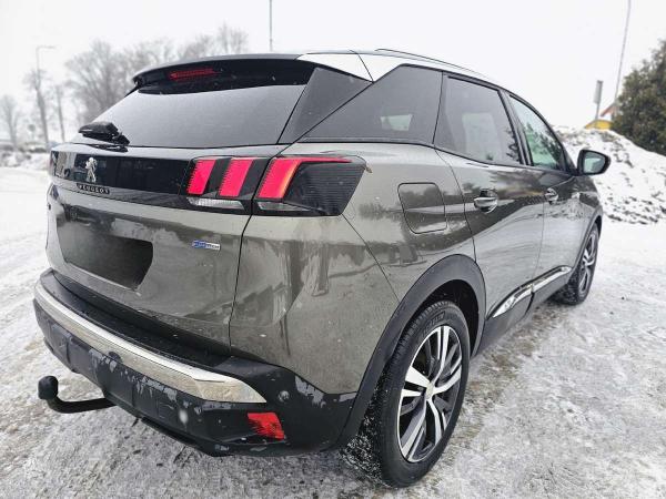 Green Peugeot 3008 2016 in Taurage, with an engine capacity of 1.20 L and mileage of 103 thousand km for 9000 €, photo 6 on AUTOMOTO.COM.LV