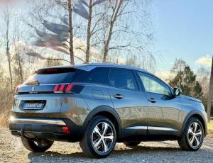 Green Peugeot 3008 2017 in Siauliai, with an engine capacity of 1.20 L and mileage of 135 thousand km for 11950 €, photo 4 on AUTOMOTO.COM.LV