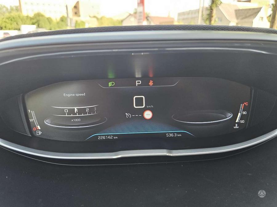 Green Peugeot 3008 2017 in Siauliai, with an engine capacity of 1.20 L and mileage of 226 thousand km for 10450 €, photo 20 on AUTOMOTO.COM.LV