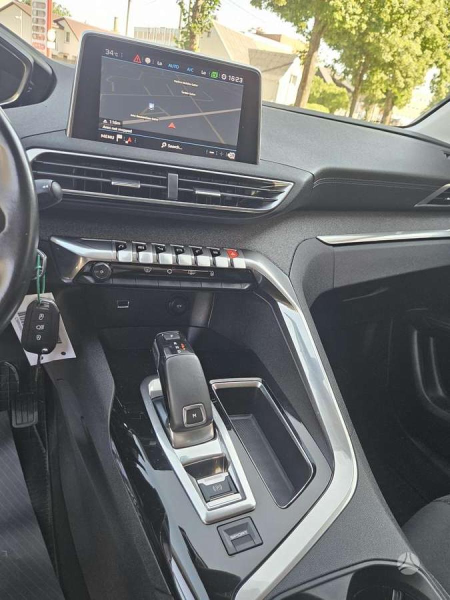 Green Peugeot 3008 2017 in Siauliai, with an engine capacity of 1.20 L and mileage of 226 thousand km for 10450 €, photo 22 on AUTOMOTO.COM.LV