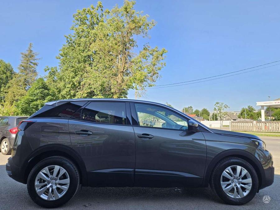 Green Peugeot 3008 2017 in Siauliai, with an engine capacity of 1.20 L and mileage of 226 thousand km for 10450 €, photo 7 on AUTOMOTO.COM.LV