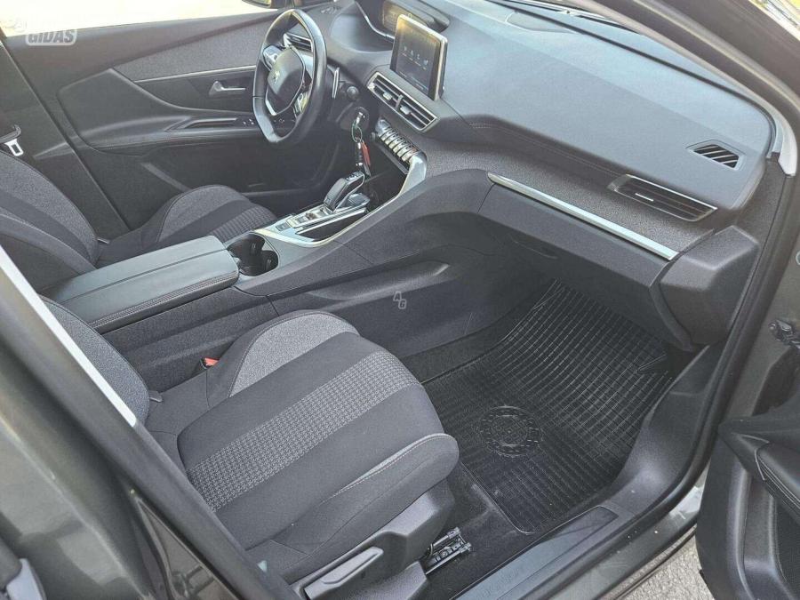 Green Peugeot 3008 2017 in Siauliai, with an engine capacity of 1.20 L and mileage of 226 thousand km for 10450 €, photo 16 on AUTOMOTO.COM.LV