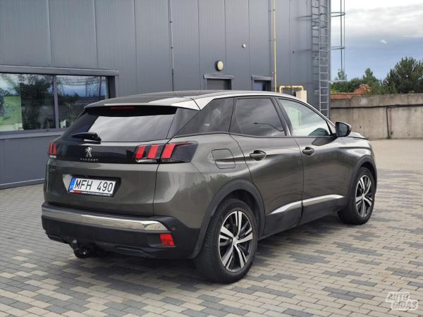 Green Peugeot 3008 2018 in Siauliai, with an engine capacity of 1.50 L and mileage of 257 thousand km for 11950 €, photo 4 on AUTOMOTO.COM.LV