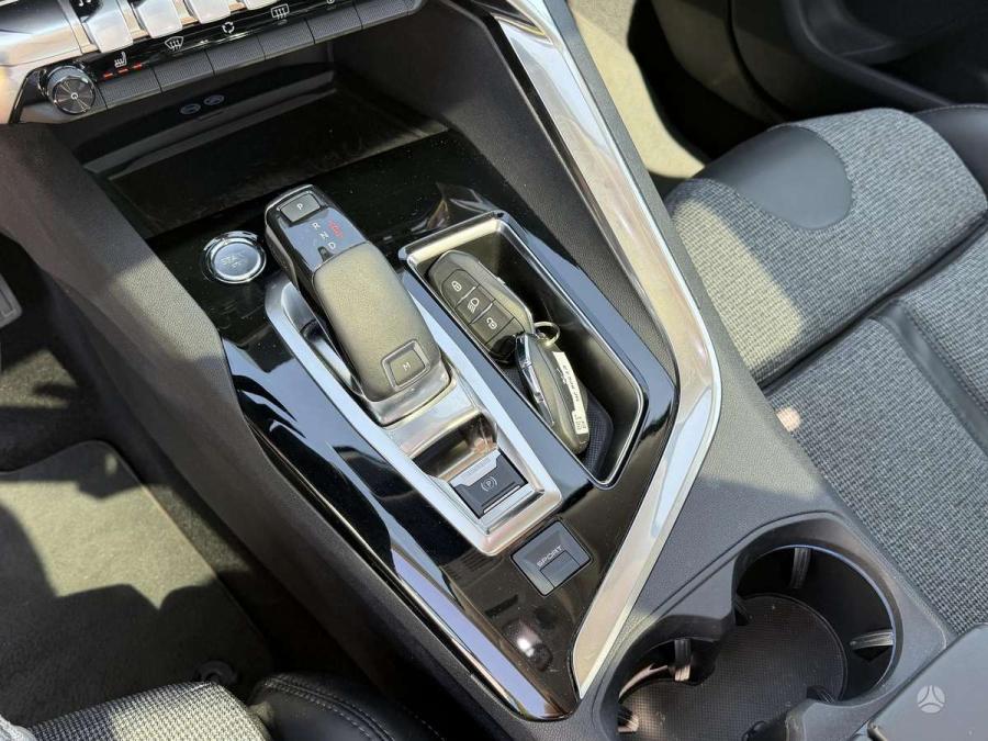 Zaļš Peugeot 3008 2018 Tauragė, ar dzinēja tilpumu 1.56 L un nobraukumu 122 tūkst. km par 13400 €, foto 46 vietnē AUTOMOTO.COM.LV