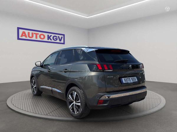 Green Peugeot 3008 2018 in Kaunas, with an engine capacity of 1.20 L and mileage of 120 thousand km for 12799 €, photo 3 on AUTOMOTO.COM.LV