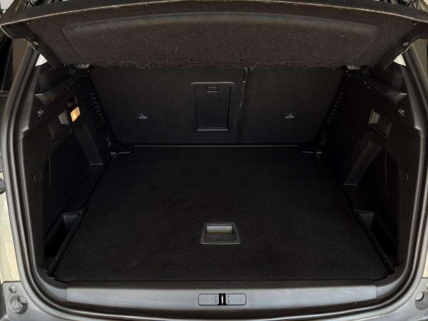 Green Peugeot 3008 2018 in Kaunas, with an engine capacity of 1.20 L and mileage of 120 thousand km for 12799 €, photo 10 on AUTOMOTO.COM.LV
