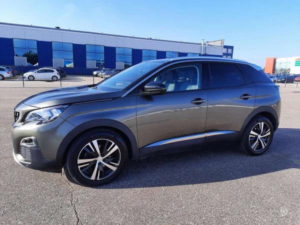 Peugeot 3008 2018 in Kaunas on AUTOMOTO.COM.LV Green Peugeot 3008 2018 in Kaunas, with an engine capacity of 1.50 L and mileage of 154 thousand km for 9995 €, photo 6 on AUTOMOTO.COM.LV