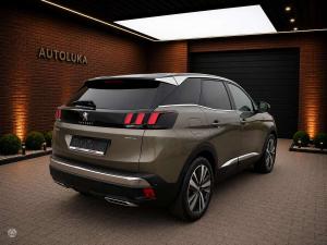 Green Peugeot 3008 2018 in Marijampole, with an engine capacity of 1.50 L and mileage of 181 thousand km for 15367 €, photo 5 on AUTOMOTO.COM.LV