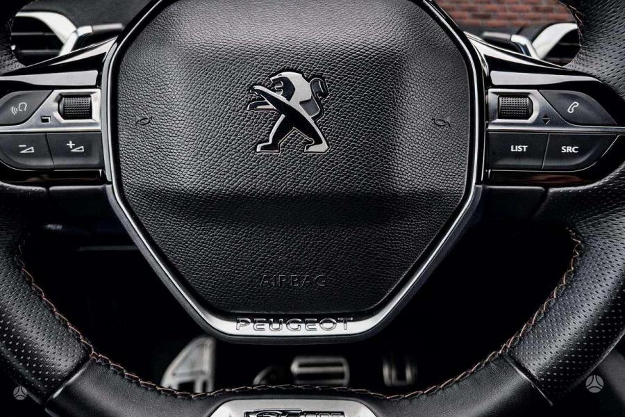 Green Peugeot 3008 2018 in Marijampole, with an engine capacity of 1.50 L and mileage of 181 thousand km for 15367 €, photo 13 on AUTOMOTO.COM.LV