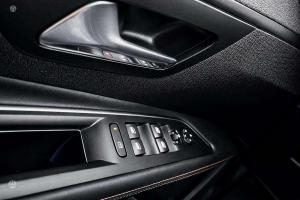 Green Peugeot 3008 2018 in Marijampole, with an engine capacity of 1.50 L and mileage of 181 thousand km for 15367 €, photo 19 on AUTOMOTO.COM.LV