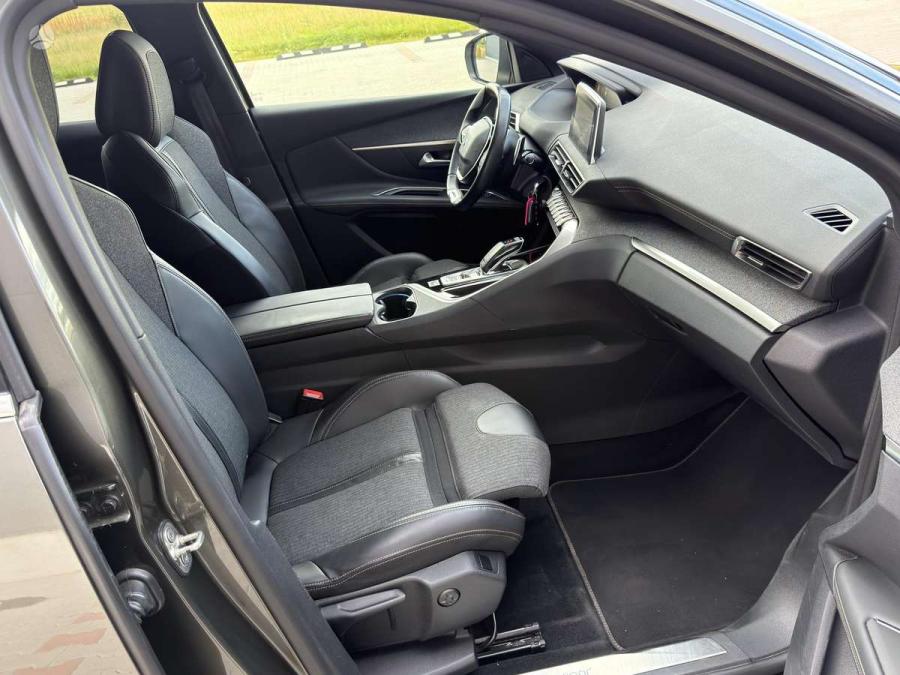 Green Peugeot 3008 2018 in Siauliai, with an engine capacity of 1.60 L and mileage of 181 thousand km for 12590 €, photo 24 on AUTOMOTO.COM.LV