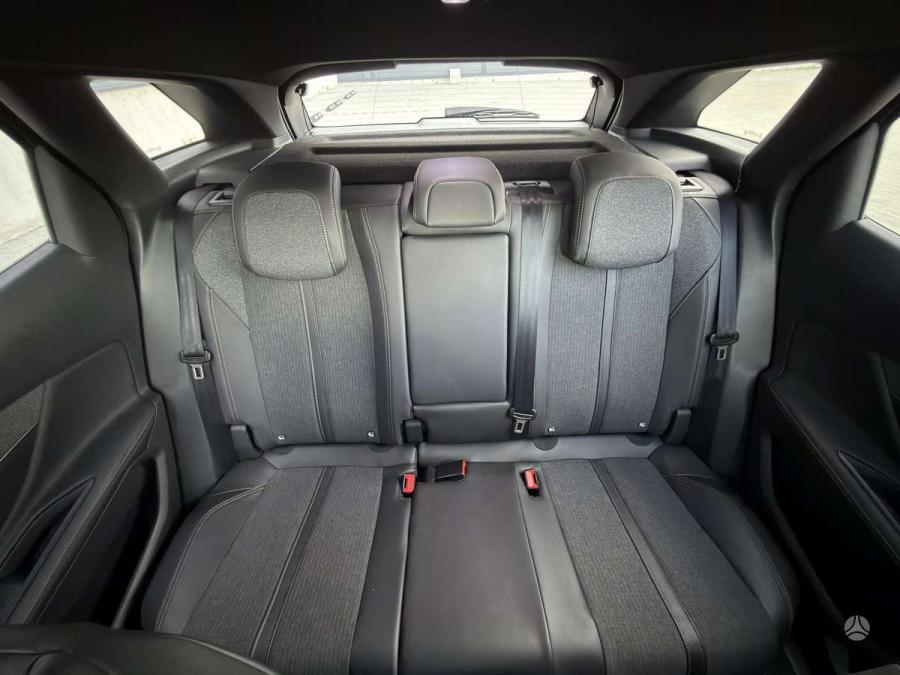 Green Peugeot 3008 2018 in Siauliai, with an engine capacity of 1.60 L and mileage of 181 thousand km for 12590 €, photo 28 on AUTOMOTO.COM.LV