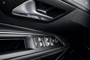 Zaļš Peugeot 3008 2018 Marijampole, ar dzinēja tilpumu 1.50 L un nobraukumu 181 tūkst. km par 15367 €, foto 19 vietnē AUTOMOTO.COM.LV