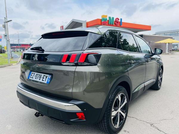 Green Peugeot 3008 2019 in Kaunas, with an engine capacity of 1.50 L and mileage of 198 thousand km for 12990 €, photo 4 on AUTOMOTO.COM.LV