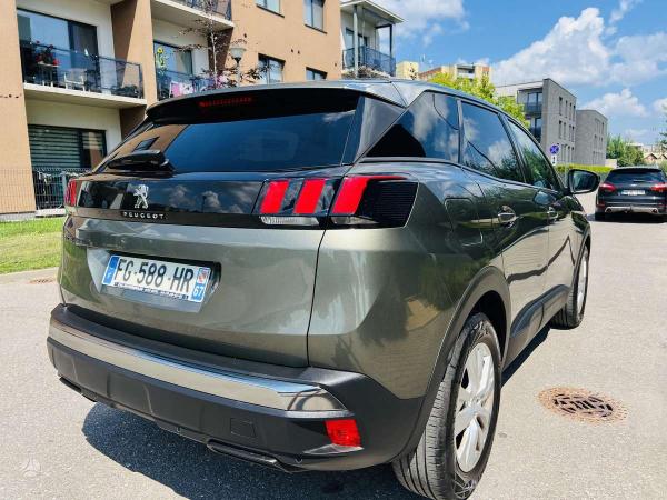 Green Peugeot 3008 2020 in Kaunas, with an engine capacity of 1.50 L and mileage of 170 thousand km for 11750 €, photo 4 on AUTOMOTO.COM.LV