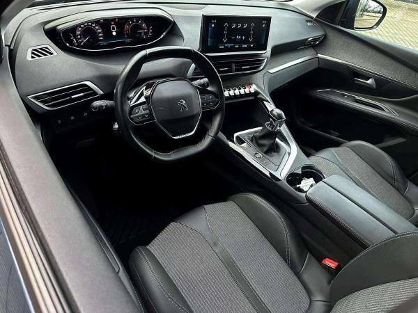 Green Peugeot 3008 2021 in Kaunas, with an engine capacity of 1.20 L and mileage of 188 thousand km for 12900 €, photo 8 on AUTOMOTO.COM.LV