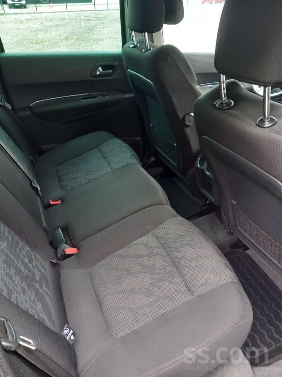 Zaļš Peugeot 3008 2011 Cēsis, ar dzinēja tilpumu 2.00 L un nobraukumu 238 tūkst. km par 3990 €, foto 4 vietnē AUTOMOTO.COM.LV