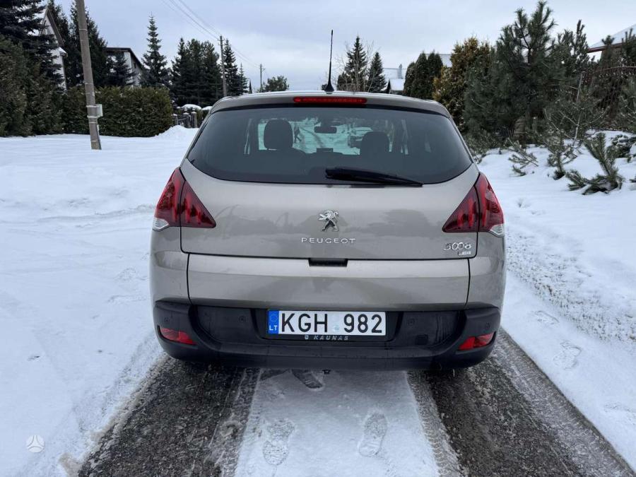 Green Peugeot 3008 2015 in Vilnius, with an engine capacity of 1.60 L and mileage of 280 thousand km for 4850 €, photo 8 on AUTOMOTO.COM.LV