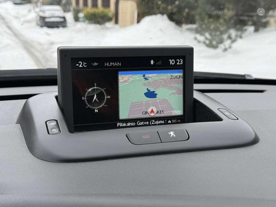 Green Peugeot 3008 2015 in Vilnius, with an engine capacity of 1.60 L and mileage of 280 thousand km for 4850 €, photo 21 on AUTOMOTO.COM.LV