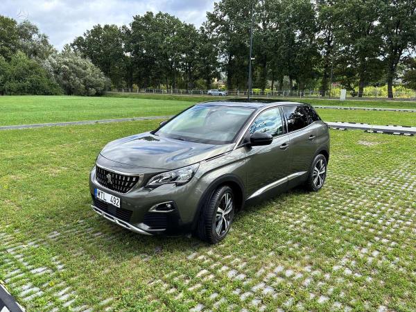 Peugeot 3008 2018 in Kaunas on AUTOMOTO.COM.LV Green Peugeot 3008 2018 in Kaunas, with an engine capacity of 1.20 L and mileage of 200 thousand km for 10950 €, photo 3 on AUTOMOTO.COM.LV