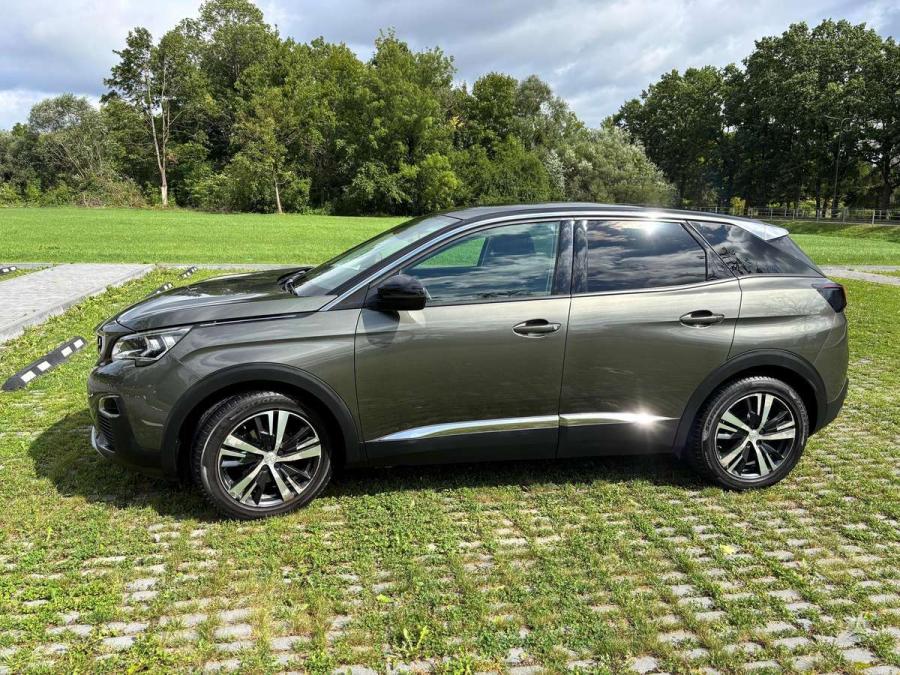 Green Peugeot 3008 2018 in Kaunas, with an engine capacity of 1.20 L and mileage of 200 thousand km for 10950 €, photo 5 on AUTOMOTO.COM.LV