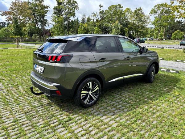 Peugeot 3008 2018 in Kaunas on AUTOMOTO.COM.LV Green Peugeot 3008 2018 in Kaunas, with an engine capacity of 1.20 L and mileage of 200 thousand km for 10950 €, photo 6 on AUTOMOTO.COM.LV