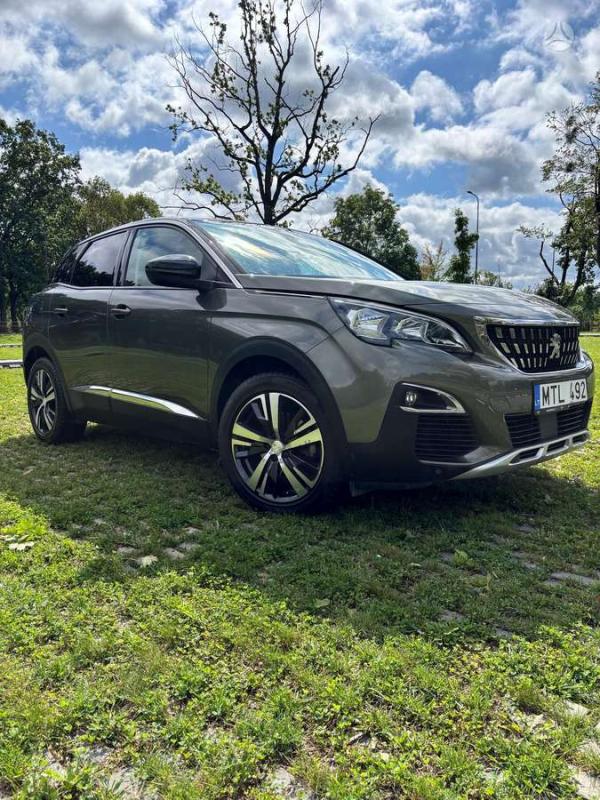 Peugeot 3008 2018 in Kaunas on AUTOMOTO.COM.LV Green Peugeot 3008 2018 in Kaunas, with an engine capacity of 1.20 L and mileage of 200 thousand km for 10950 €, photo 8 on AUTOMOTO.COM.LV