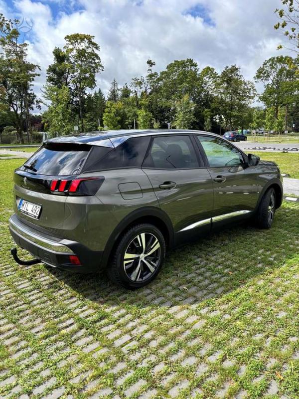 Peugeot 3008 2018 in Kaunas on AUTOMOTO.COM.LV Green Peugeot 3008 2018 in Kaunas, with an engine capacity of 1.20 L and mileage of 200 thousand km for 10950 €, photo 9 on AUTOMOTO.COM.LV