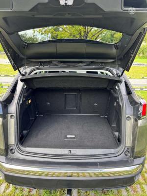 Green Peugeot 3008 2018 in Kaunas, with an engine capacity of 1.20 L and mileage of 200 thousand km for 10950 €, photo 11 on AUTOMOTO.COM.LV