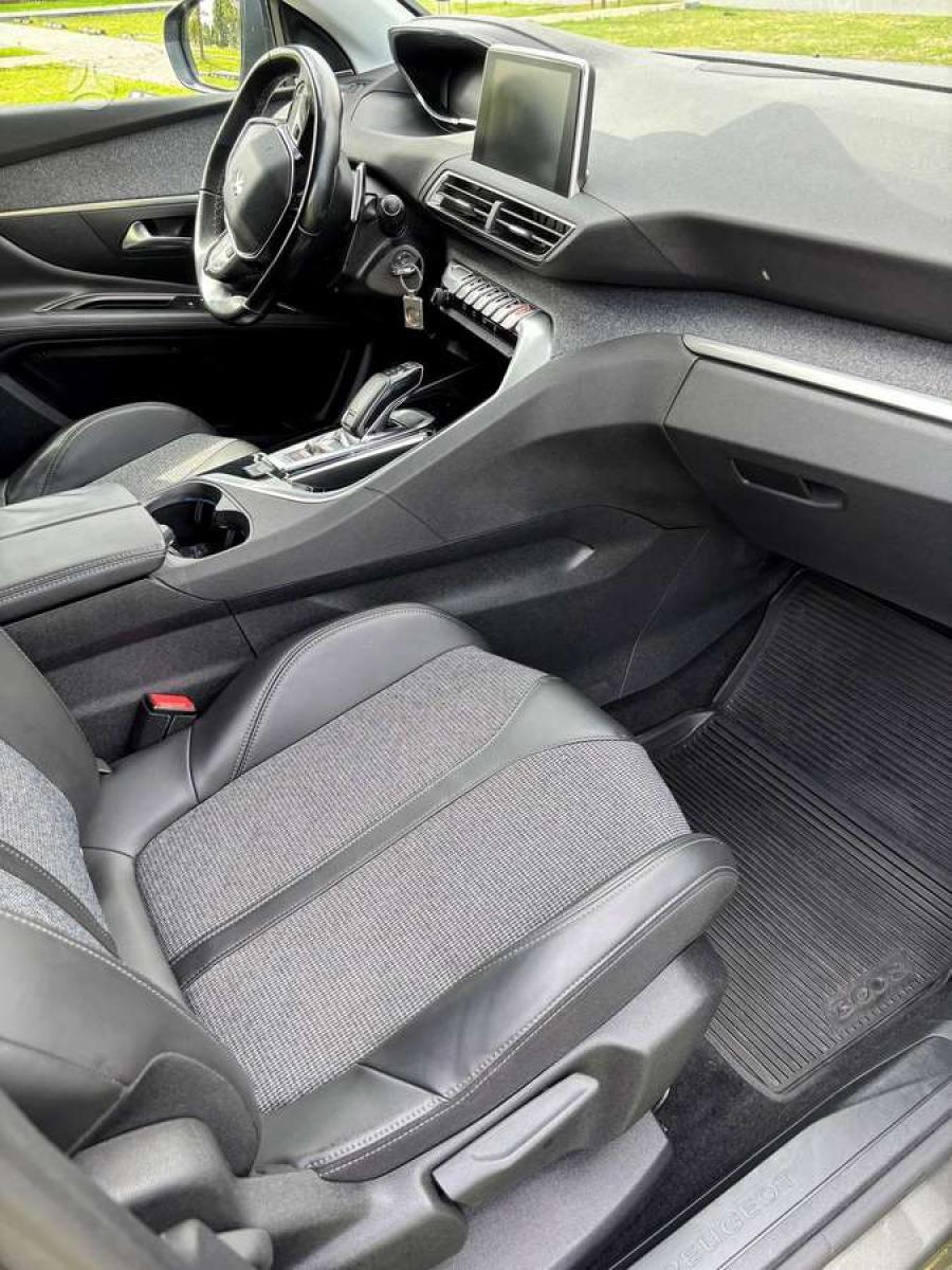 Green Peugeot 3008 2018 in Kaunas, with an engine capacity of 1.20 L and mileage of 200 thousand km for 10950 €, photo 14 on AUTOMOTO.COM.LV