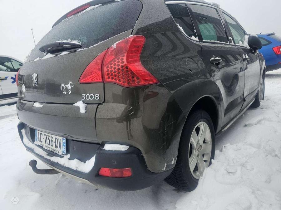 Grey Peugeot 3008 2009 in Taurage, with an engine capacity of 1.56 L and mileage of 280 thousand km for 2800 €, photo 5 on AUTOMOTO.COM.LV