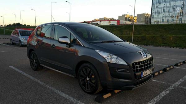 Pelēks Peugeot 3008 2009 Viļņa, ar dzinēja tilpumu 1.56 L un nobraukumu 303 tūkst. km par 3900 €, foto 4 vietnē AUTOMOTO.COM.LV