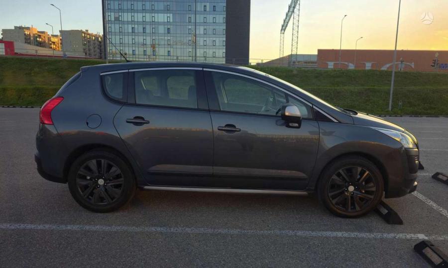 Pelēks Peugeot 3008 2009 Viļņa, ar dzinēja tilpumu 1.56 L un nobraukumu 303 tūkst. km par 3900 €, foto 5 vietnē AUTOMOTO.COM.LV