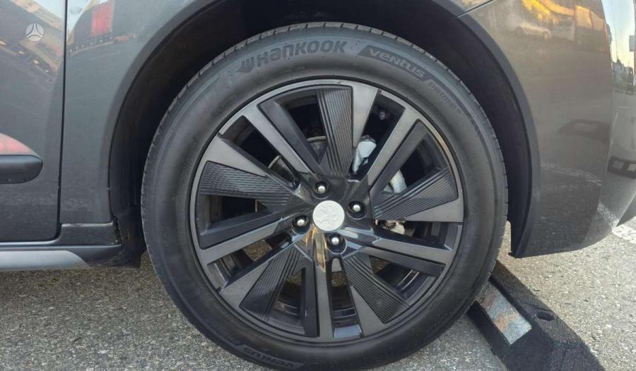 Pelēks Peugeot 3008 2009 Viļņa, ar dzinēja tilpumu 1.56 L un nobraukumu 303 tūkst. km par 3900 €, foto 12 vietnē AUTOMOTO.COM.LV