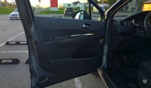 Pelēks Peugeot 3008 2009 Viļņa, ar dzinēja tilpumu 1.56 L un nobraukumu 303 tūkst. km par 3900 €, foto 14 vietnē AUTOMOTO.COM.LV