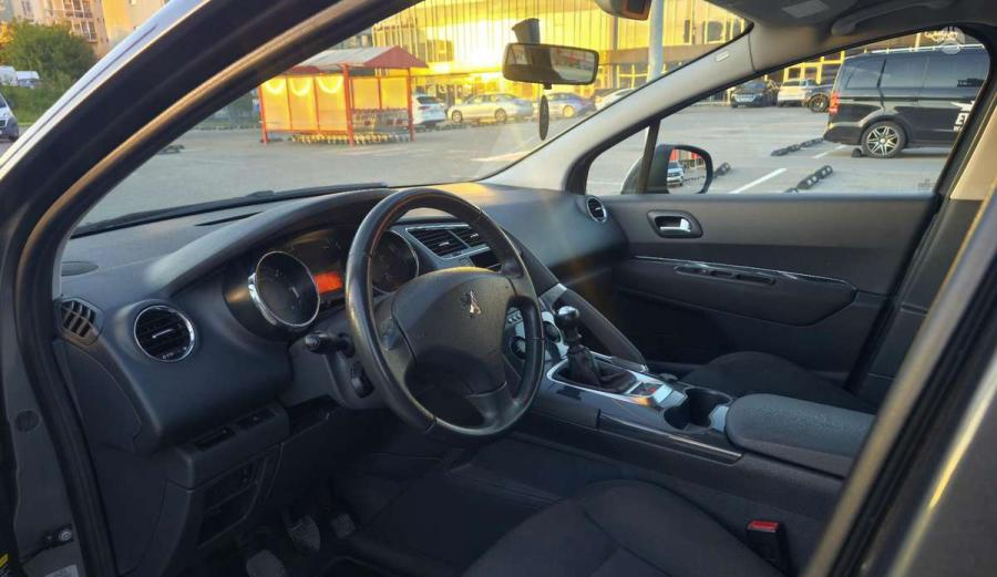Pelēks Peugeot 3008 2009 Viļņa, ar dzinēja tilpumu 1.56 L un nobraukumu 303 tūkst. km par 3900 €, foto 15 vietnē AUTOMOTO.COM.LV