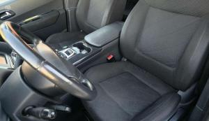 Pelēks Peugeot 3008 2009 Viļņa, ar dzinēja tilpumu 1.56 L un nobraukumu 303 tūkst. km par 3900 €, foto 16 vietnē AUTOMOTO.COM.LV