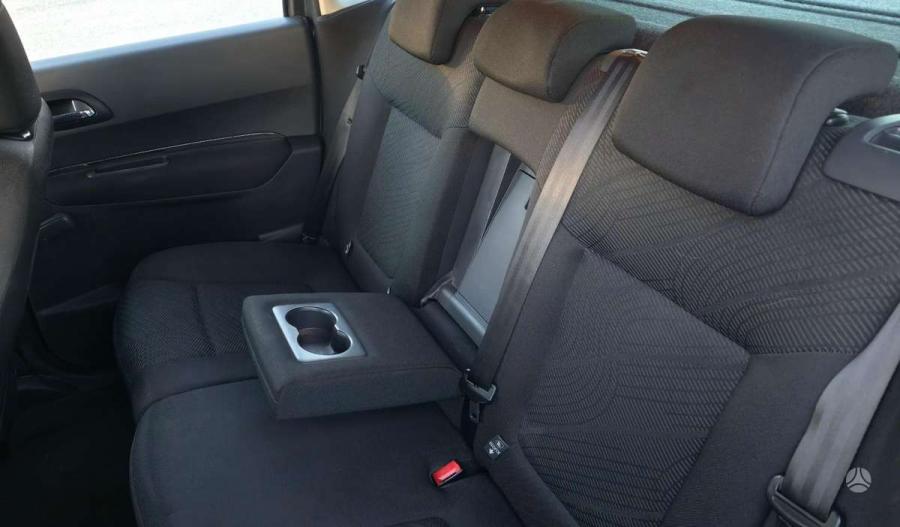 Pelēks Peugeot 3008 2009 Viļņa, ar dzinēja tilpumu 1.56 L un nobraukumu 303 tūkst. km par 3900 €, foto 17 vietnē AUTOMOTO.COM.LV