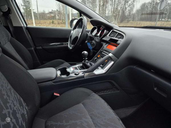 Pelēks Peugeot 3008 2010 Tauragė, ar dzinēja tilpumu 1.56 L un nobraukumu 250 tūkst. km par 3400 €, foto 6 vietnē AUTOMOTO.COM.LV