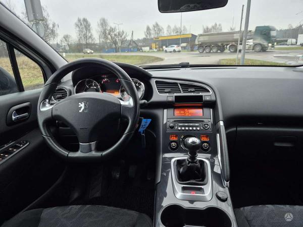 Pelēks Peugeot 3008 2010 Tauragė, ar dzinēja tilpumu 1.56 L un nobraukumu 250 tūkst. km par 3400 €, foto 9 vietnē AUTOMOTO.COM.LV